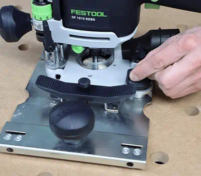 Como criar filas de orifícios com a tupia da Festool